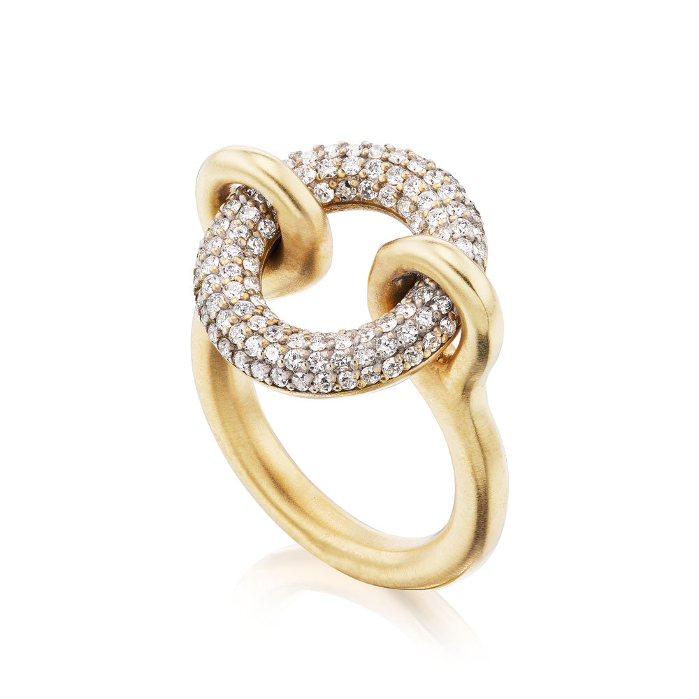 White Diamond Pavé Arco Ring in Yellow Gold